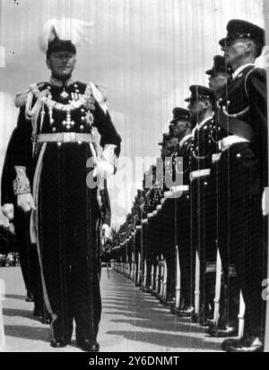 LORD DALHOUSIE GOVERNOR GENERAL OF RHODESIA WITH ROY WELENSKY IN ...