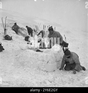 BRITISH ARMY RAC MEMBERS ON EXERCISE IN DARTMOOR / ; 28 JANUARY 1963 ...