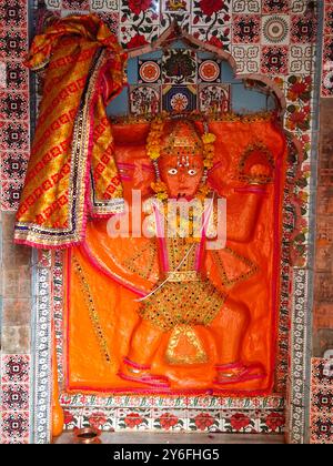 Lord Hanuman, Maruti, Monkey God of Ramayana lifting Dronagiri Mountain ...