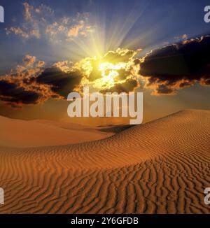 Dramatic Cloudy Suset Landscape Desert Stock Photo - Alamy