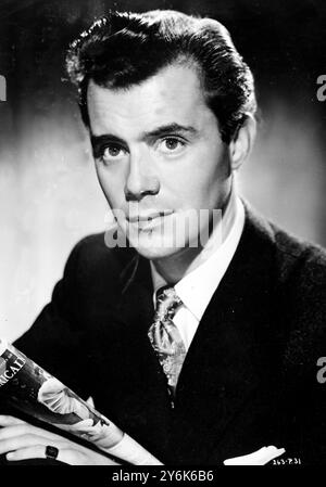 London : British screen star Dirk Bogarde receiving his British Film ...