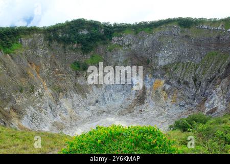 The wall of crater or caldera at the top of Mount Mahawu, Tomohon ...
