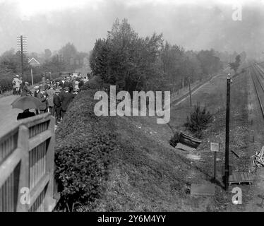 A motor charabanc which turned a double somersault over a steep ...