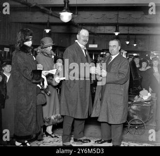 Charity Shopping Gala at Holdron's, Peckham. Lady Alexandra Curzon ...