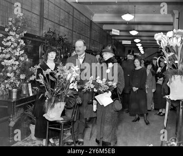Charity Shopping Gala at Holdron's, Peckham. Lady Alexandra Curzon ...