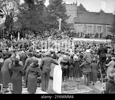 Funeral of Levi Boswell, the famous Kentish "Gypsy King" . The widow ...