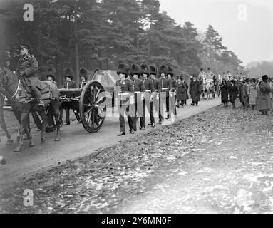Queen Alexandra ' s funeral at Sandringham . 26 November 1925 Stock ...