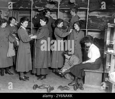 Women’s Army Auxiliary Corps at Connaught Club. 29 November 1917 Stock ...