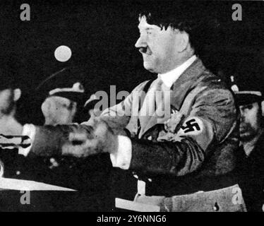 Hitler in a raving mood, violent gestures during the Munich speech ...