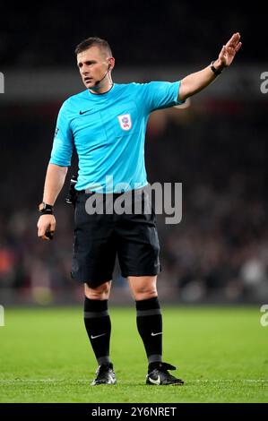 Referee Josh Smith during the Emirates FA Cup Third Round match ...