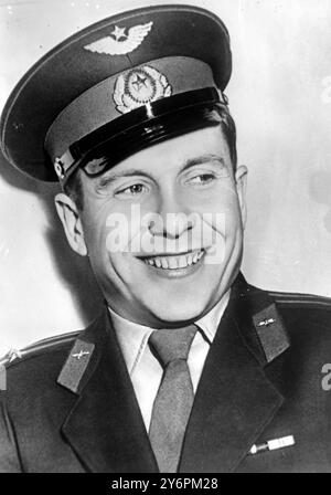 SPACE TRAVEL COLONEL PAVEL ROMANOVICH POPOVICH WITH DAUGHTER ; 12 ...