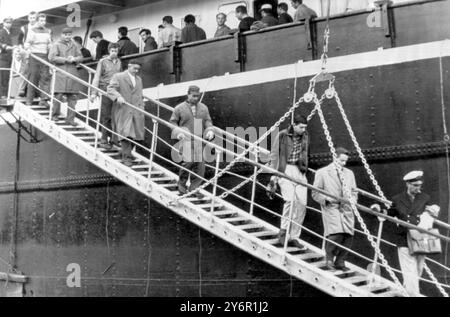 SHIPS RESCUE NYON SHIP CREW AFTER SHIP WRECK JALAZAD ; 16 JUNE 1962 ...