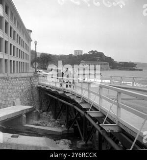 FRONTIER FRANCE MONACO BORDER ; 18 APRIL 1962 Stock Photo - Alamy