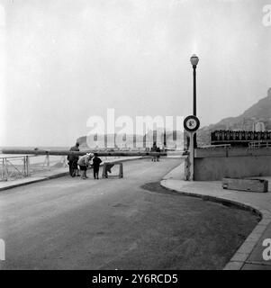 FRONTIER FRANCE MONACO BORDER ; 18 APRIL 1962 Stock Photo - Alamy