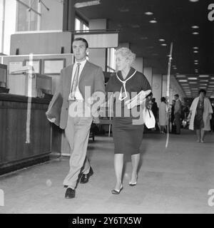 FOOTBALLER JIMMY GREAVES WITH WIFE IRENE AT LONDON AIRPORT 25 AUGUST ...