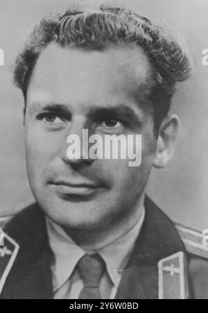 SECOND SOVIET ASTRONAUT MAJOR GHERMAN STEPANOVICH TITOV IN SPACE 18 ...