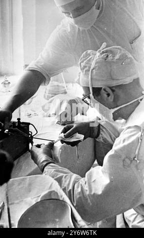 RUSSIAN SCIENTIFIC MEDICAL EXPERIMENTS - ARTIFICIAL ARTERIES 14 JUNE ...