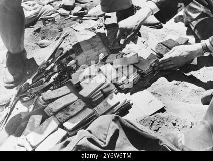 KLM PLANE CRASH DISASTER IN CAIRO 13 JUNE 1961 Stock Photo - Alamy