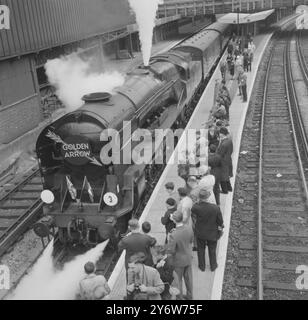 Golden Arrow steam train Stock Photo - Alamy