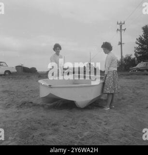 JUNE JACKSON AND PEGGY CHESHIRE CAMPING 20 MAY 1961 Stock Photo - Alamy