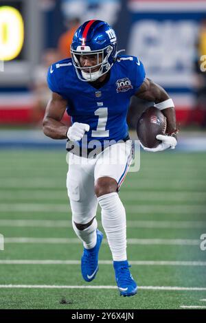 Dallas Cowboys wide receiver Malik Turner (17) catches a pass during ...