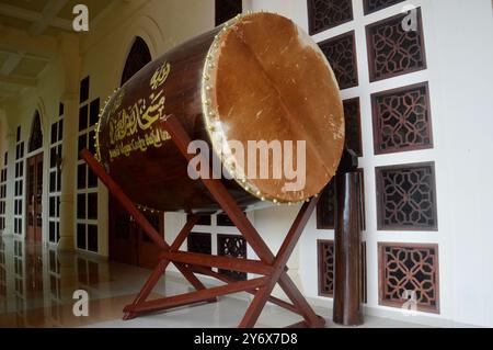 "Bedug" is a drum at Mosque, made from cowhide Stock Photo - Alamy