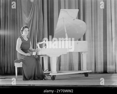 Robinson Cleaver . 1 January 1946 Stock Photo - Alamy