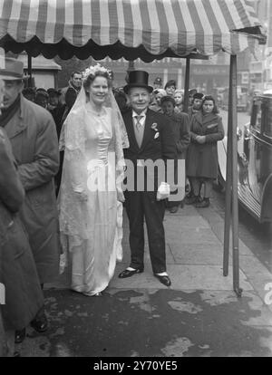 Drake -Lee , Morris - Wheeler wedding . Inside Church . 1 January 1947 ...