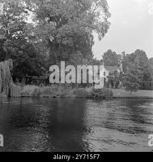 Medmenham Abbey 1 January 1946 Stock Photo - Alamy