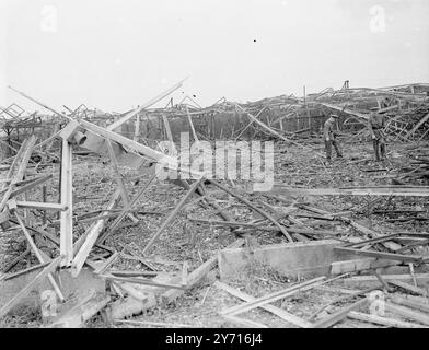 Bomb Damage - Gravesend 1940 Stock Photo - Alamy