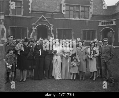 Church Hut 1940 Stock Photo - Alamy