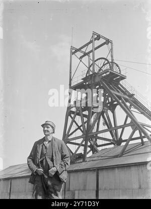 Miners at the Chislet coal mine in Kent, England - 1940 Stock Photo - Alamy