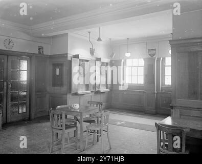 Falcon Inn 1946 Stock Photo - Alamy