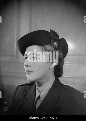 NEW UNIFORMS FOR NURSES . Nearly 145,000 State Registered Nurses , and ...