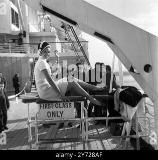 JOHANNESBURG, SOUTH AFRICA: 3-year-old burn survivor Isabella Pippie ...