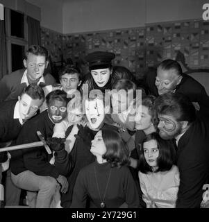 Pictured in the " Adams Arms " off Tottenham Court Road are left to ...