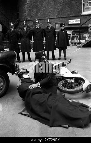 Original caption follows: Mrs Sislin Fay Allen who at 29-years-old now ...