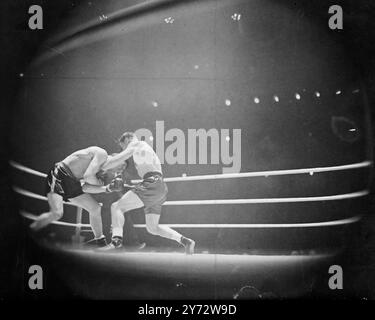 In a fight which lasted the full 15 rounds Vince Hawkins of Eastleigh ...