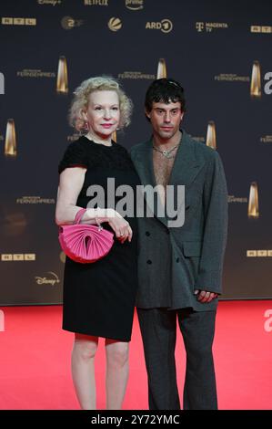 Aaron Altaras, Sunnyi Melles und Leo Altaras bei der Medienboard Party ...
