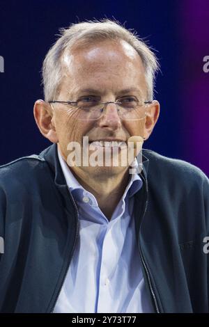 Ferrari Chief Executive Officer Vigna Benedetto, portrait, grille de ...