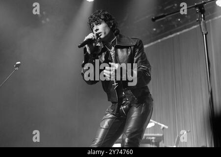 Singer Leo Rizzi performs during a concert at the Wizink Center, on ...