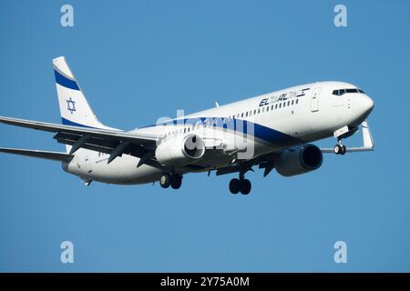 View of a EL AL Airlines plane as it arrives at Marseille Provence ...