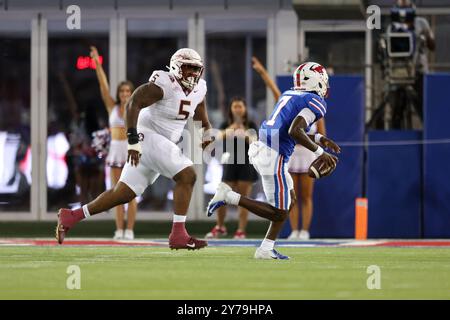 Florida State defensive lineman Joshua Farmer runs a drill at the NFL ...