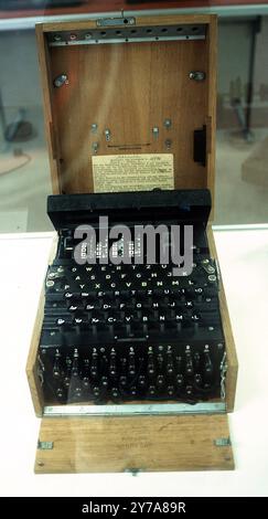 Enigma Machine, Bletchley Park, Milton Keynes, Britain Stock Photo - Alamy