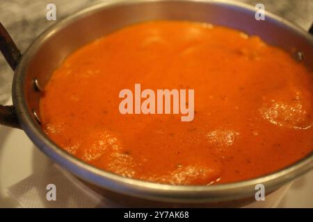 Indian cuisine: machli (fish) masala curry Stock Photo - Alamy