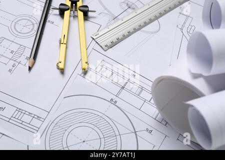 table pencil divider Stock Photo - Alamy