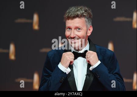 Moderator Thorsten Schorn kommt zur Gala und Verleihung des Deutschen ...