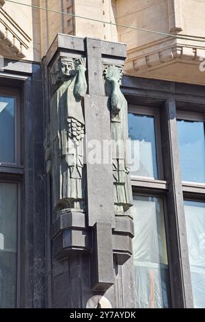 The Boerentoren, "Farmers' Tower", the KBC Tower, an historic high-rise ...