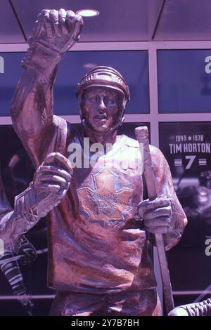 Toronto Maple Leafs "Legends Row" at the entrance of Scotiabank Arena ...