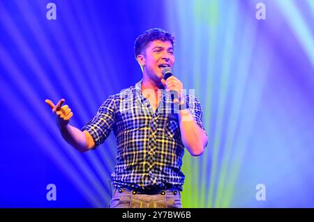 Julian David beim 25. Oberlausitzer Oktoberfest Kemnitz 2024. Kemnitz, 28.09.2024 *** Julian ...